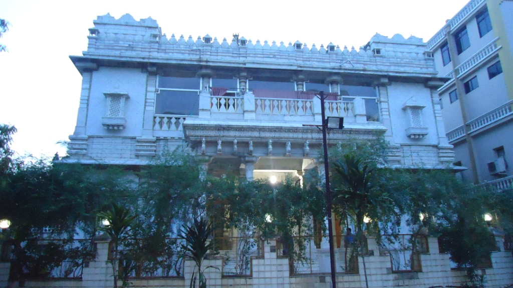 108 Parshwanath Bhagwan: ...Shree Jain Temple, Vepery, G.S.S.J.V...