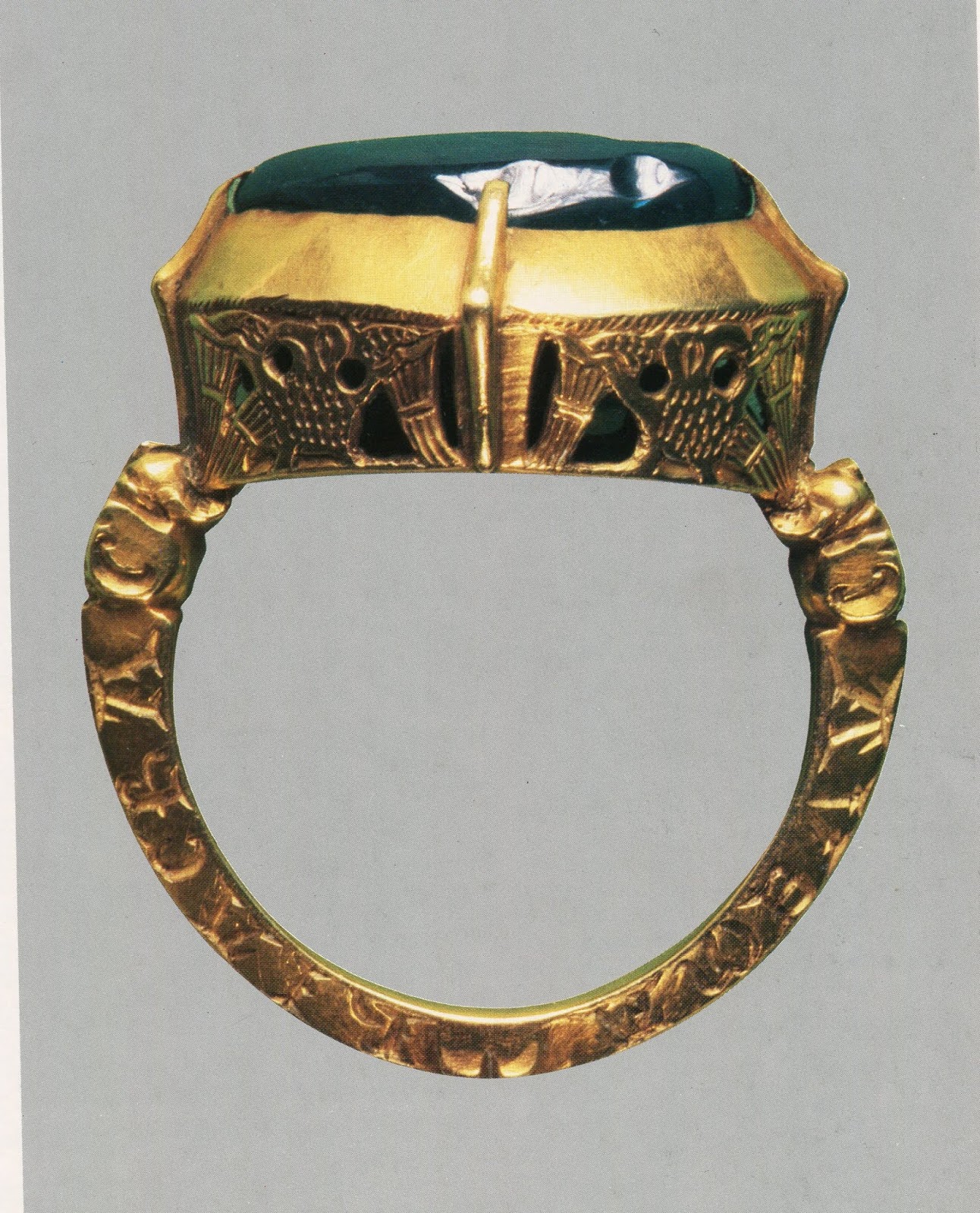 BIJOUX ET PIERRES PRECIEUSES: Bagues Religieuses: Papales, Cardinalices ...