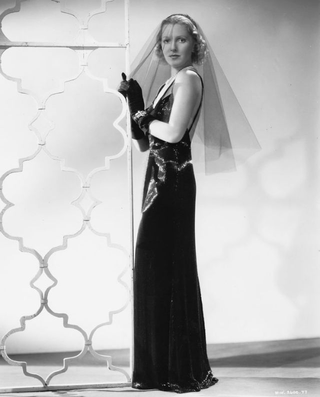 40 Gorgeous Photos of Jean Arthur in the 1920s and ’30s ~ Vintage Everyday