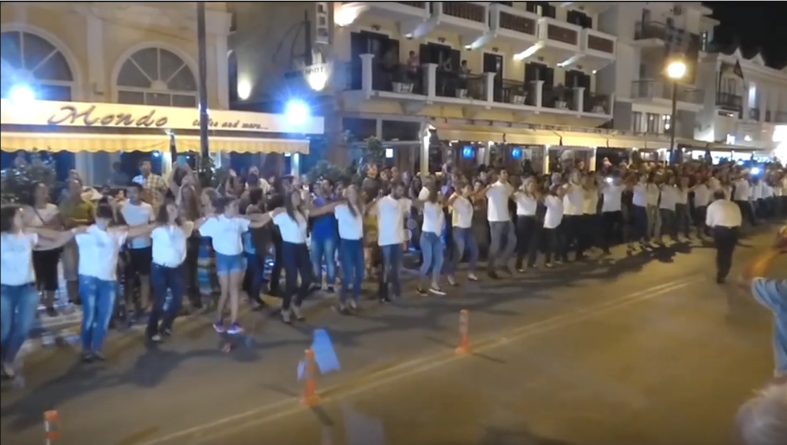 My Samos: Ένα blog για τη Σάμο: VIDEOS: The biggest syrtaki dance on ...
