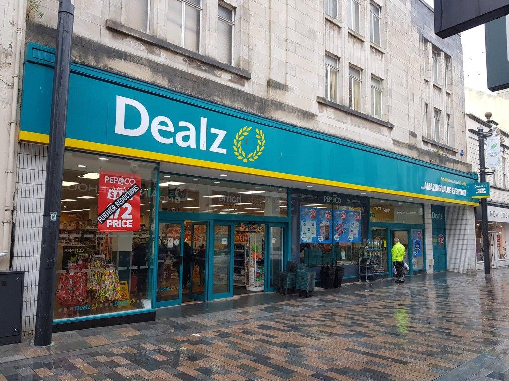 The Ham and Egger Files: Dealz not Poundland in a former Woolworths