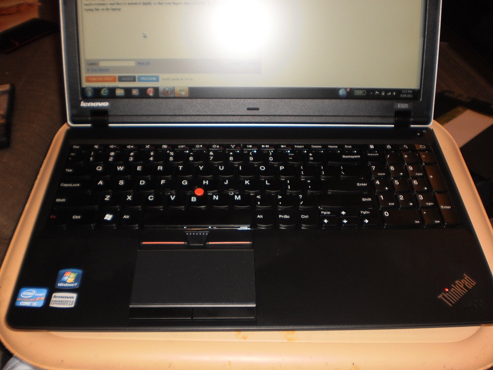 m0tch reviews stuff: Lenovo Thinkpad E520: First Impressions