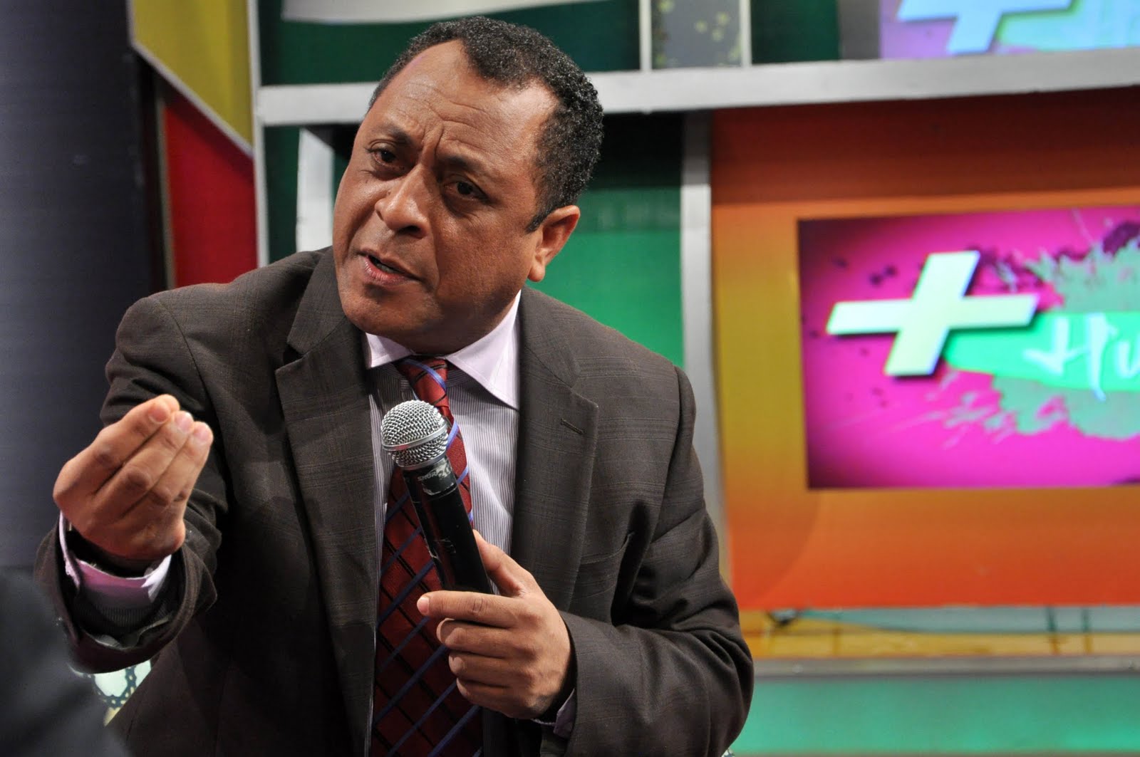 ALEXIS BELTRÉ : MICHAEL MIGUEL REVELA SALDRÁ AL AIRE CON SU PROGRAMA ...