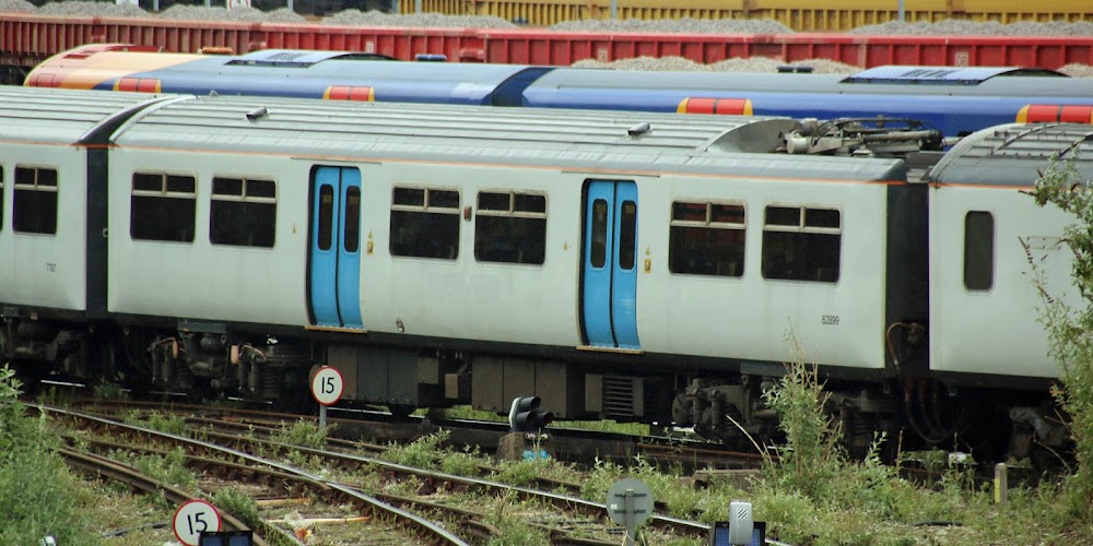 47s and other Classic Power at Southampton: ROG Class 319 delivery to ...