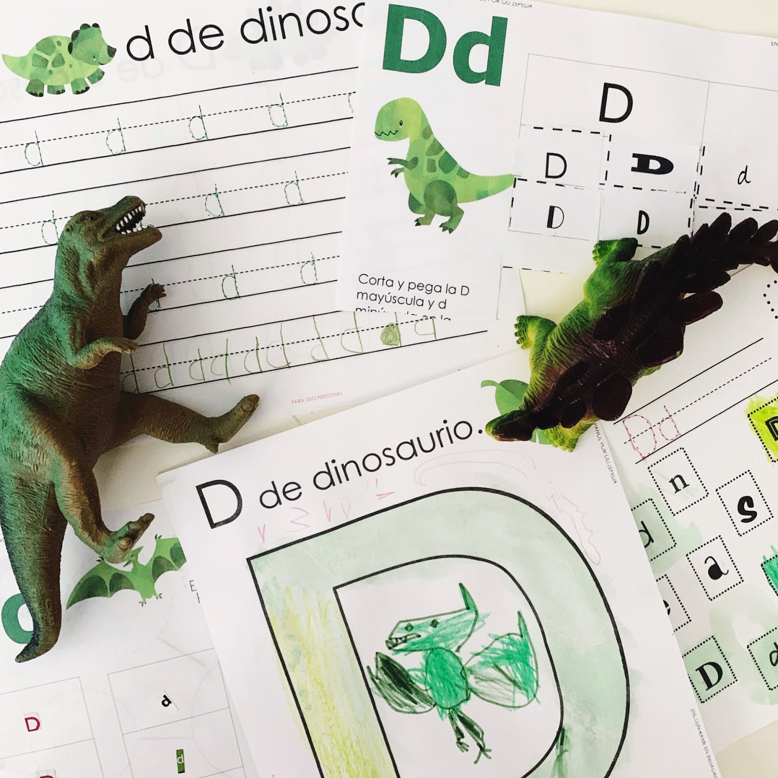 D de Dinosaurio
