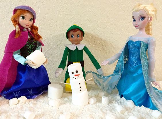 Little Lids Siobhan: Frozen Theme - Elf on the Shelf Ideas