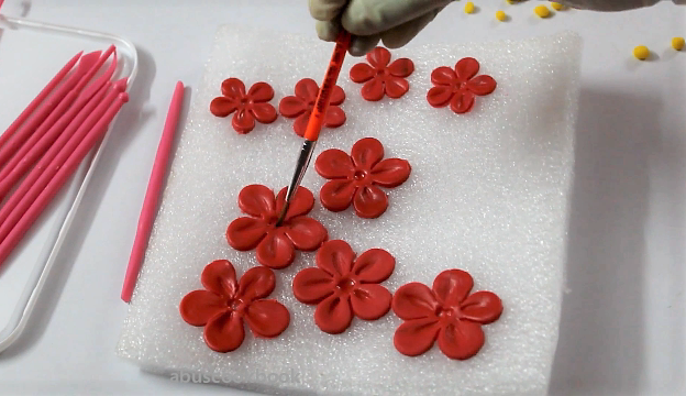 Fondant Flowers Tutorial | Edible fondant flowers | Easy fondant ...