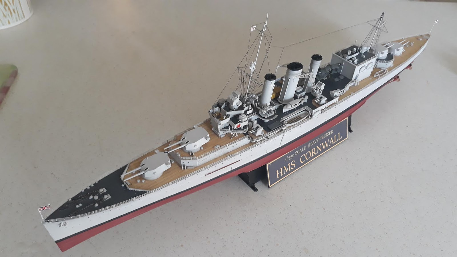 . The Hinckley Shipyard: HMS Cornwall (1:350)