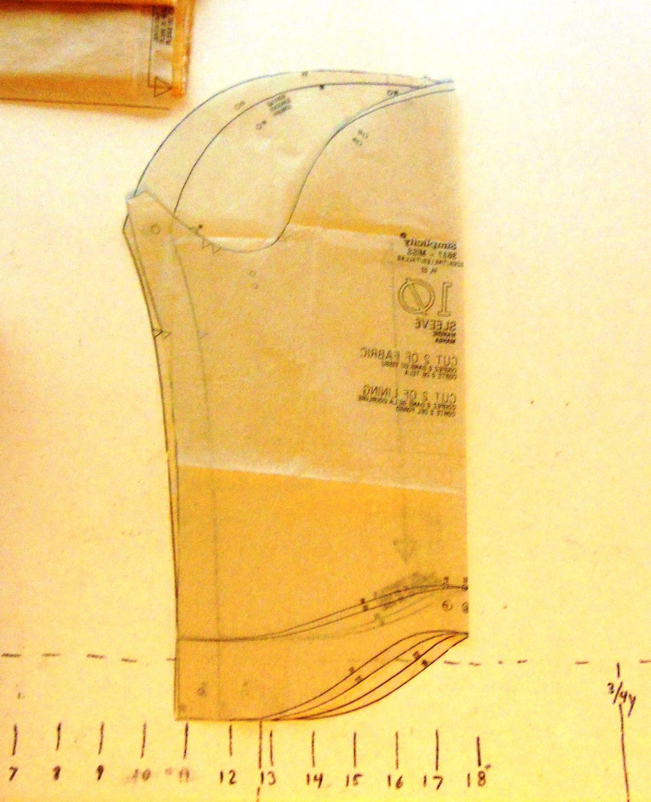 The Antique Sewist: Simplicity 3637 - Robe a la Francaise CONSTRUCTION