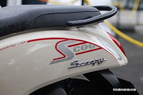 Komparasi speedometer Honda Scoopy karbu dan Scoopy FI,lebih terkesan ...