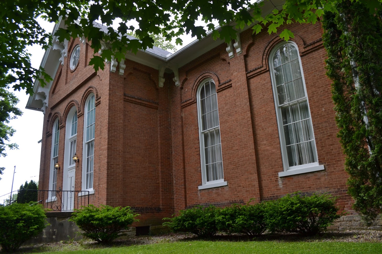 Hoosier Happenings: Photo journal of a Quaker church