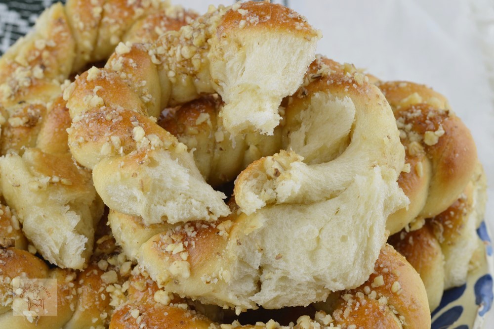 Mucenici moldovenesti impletiti, de post - CAIETUL CU RETETE