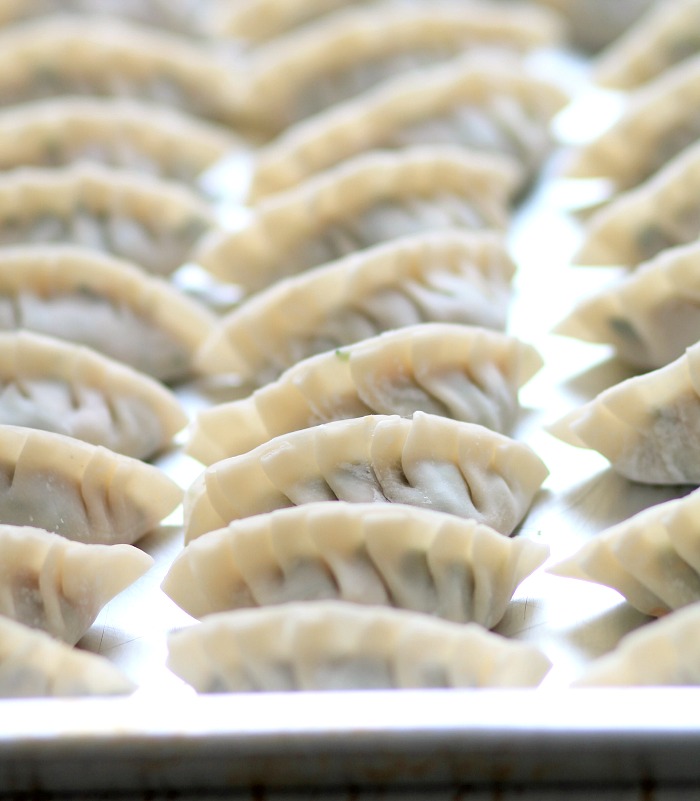 Wor tip / Potstickers ( And a blah video on how to pleat it )