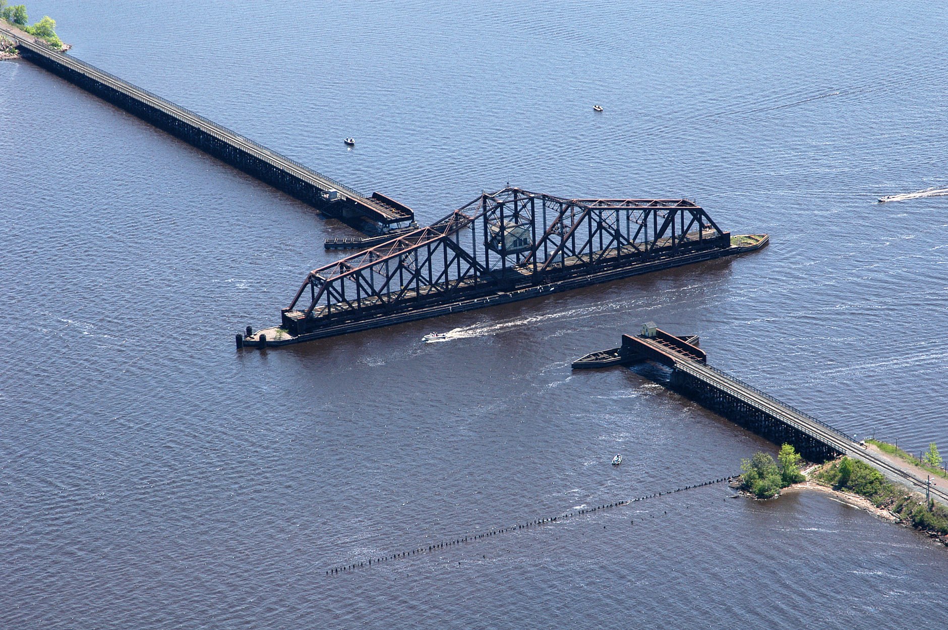 Industrial History: 1912 BNSF/Northern Pacific Grassy Point Bridge over ...