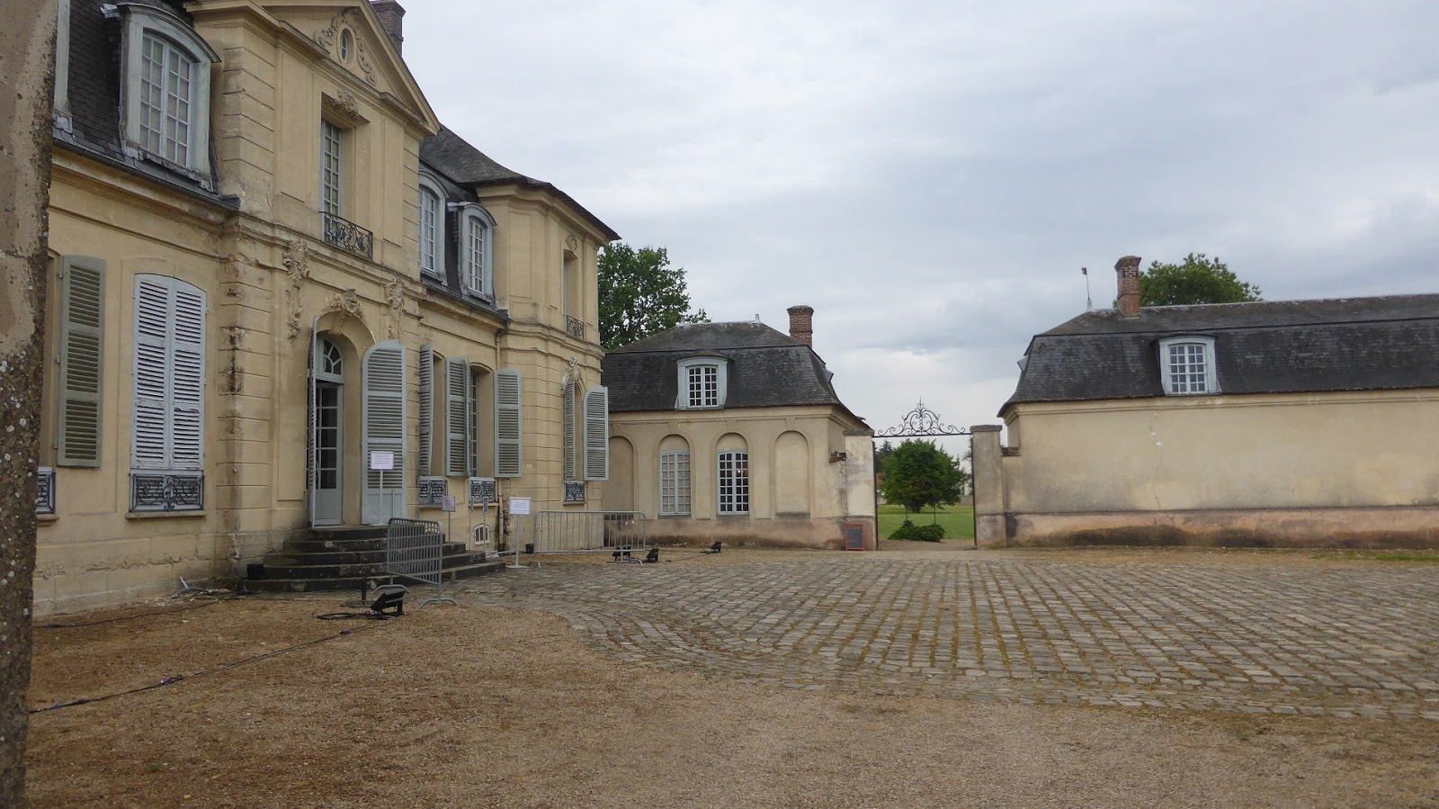 Paris-bise-art : Château de Jossigny (2)