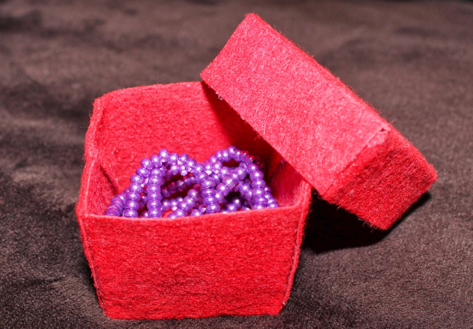 Aira Artistry: Discovering 2014: Felt Gift Boxes