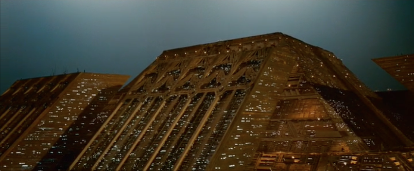 The Heavy Anglophile Orthodox: Guangxi’s brand-new arcology