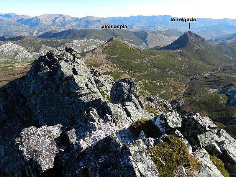 Cumbres de la Cordillera: picu asta y picu aspia