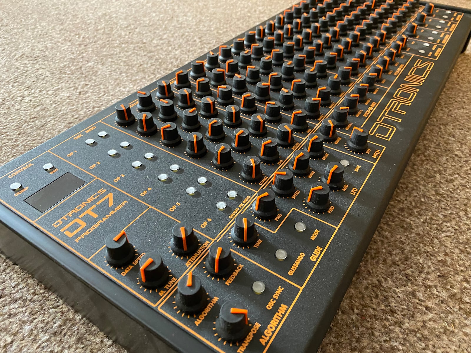 MATRIXSYNTH: DTronics DT7 Programmer