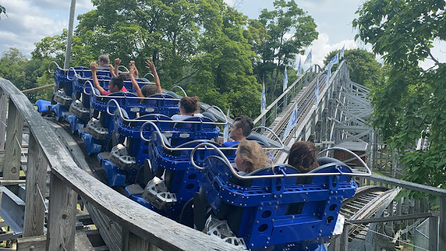 Lake Compounce Vs Quassy