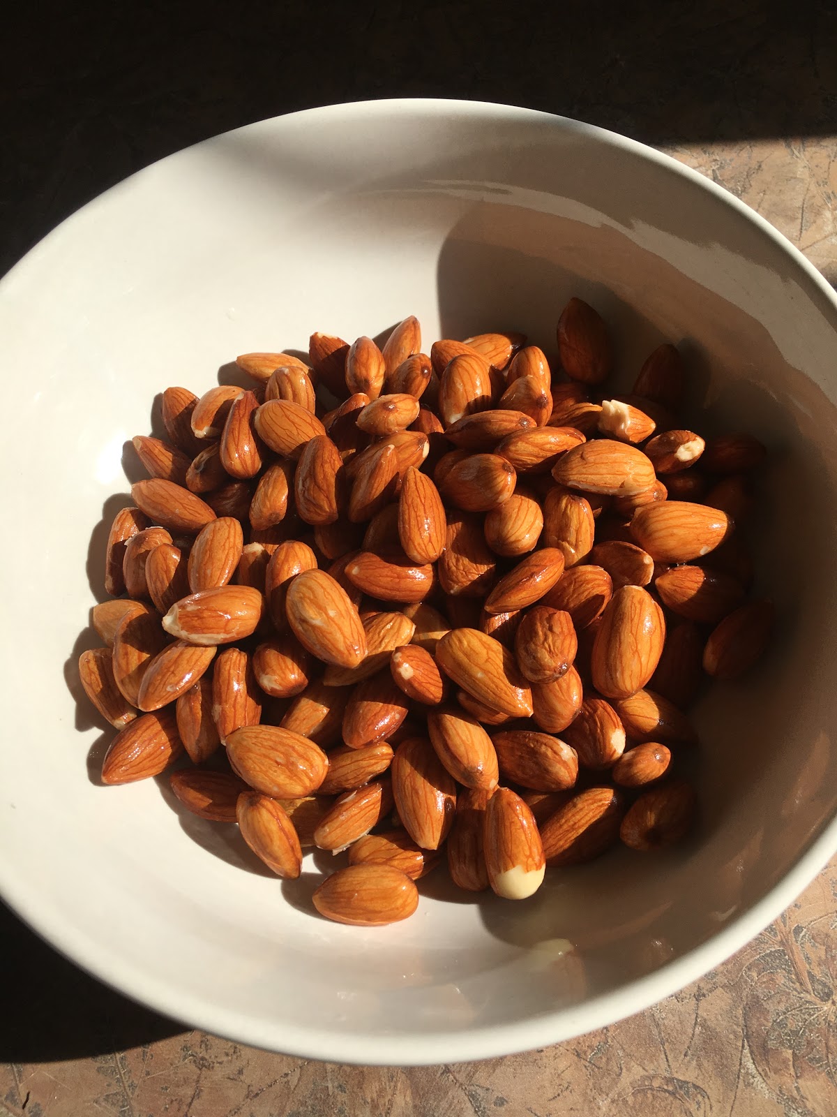 Recipe: Chopped Roasted Almonds | The Minted Maiden