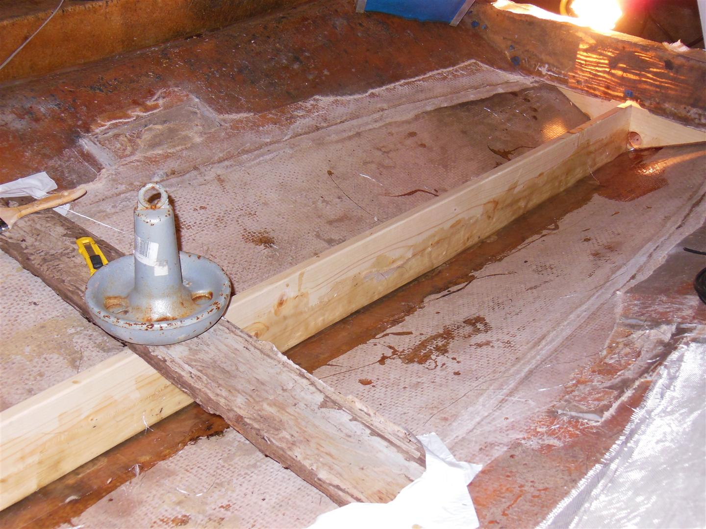 1979 Checkmate Trimate II: December 28th, 2012 - The Floor, Stringer