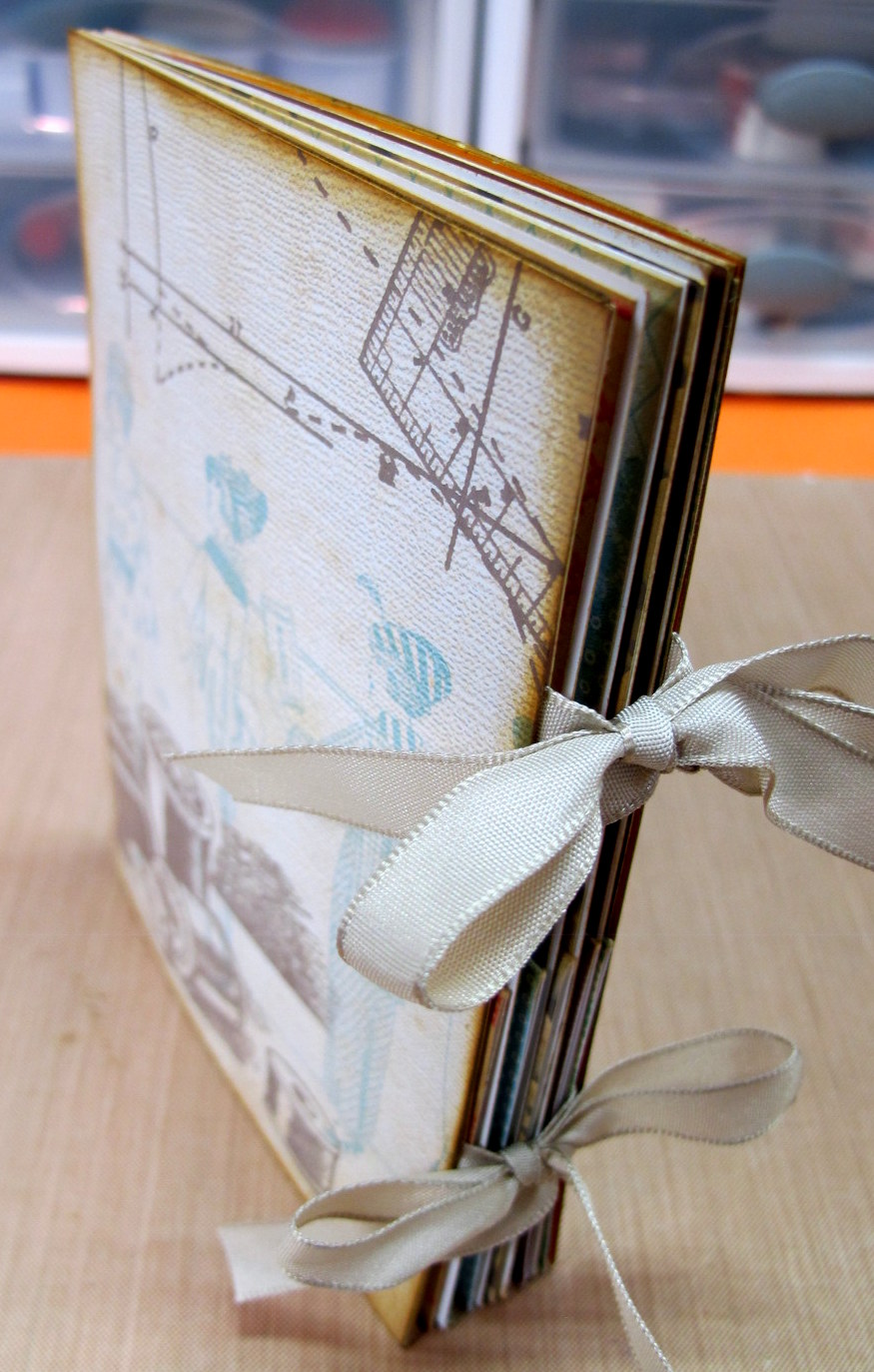 DAR'S CRAFTY CREATIONS: A Pretty Little POCKET Book Tutorial!