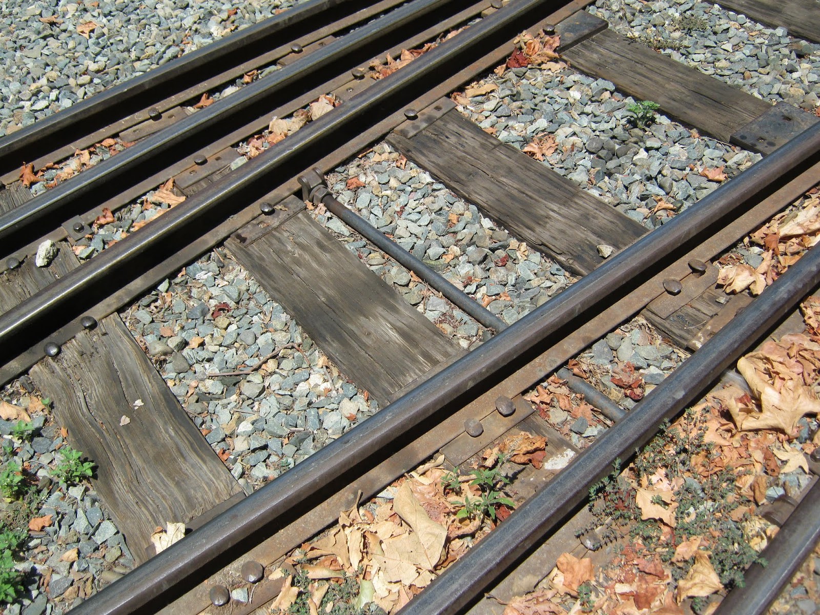 The Model Railroader's Notebook: Three Way Stub Switch or Turnout ...