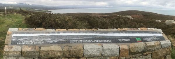 Stroll - Llanbedrog Headland, visiting the "Iron Man"