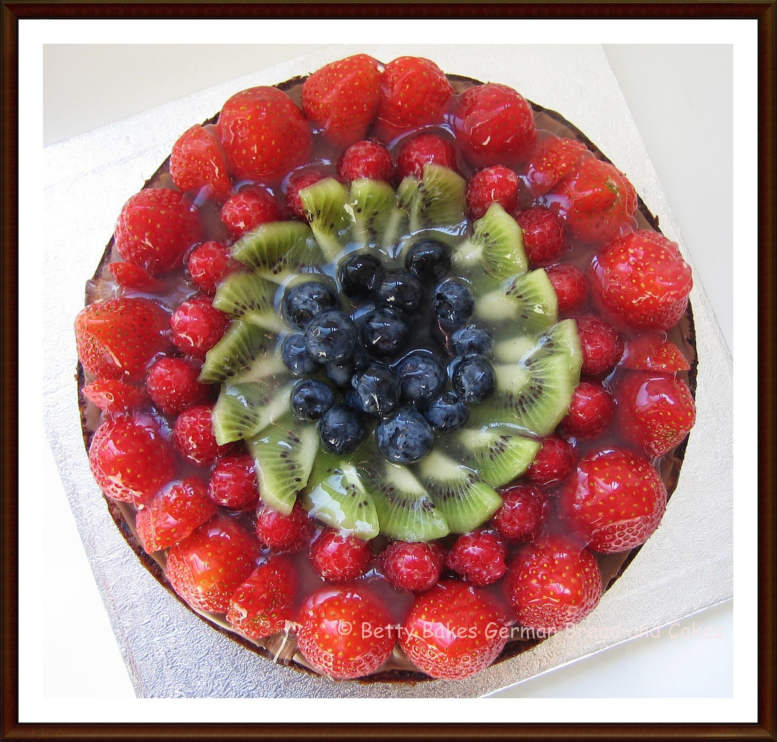 Betty Bakes German Bread and Cakes: Summer fruit cake - 'Obstkuchen'