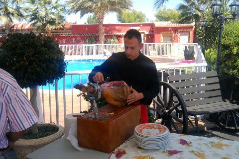Cortador de jamón para todo tipo de eventos, bodas, fiestas privadas ...
