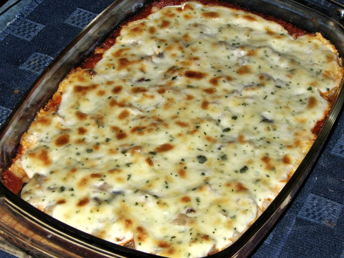 corderete: MERLUZA SOBRE PISTO CON ALIOLI corderete: MERLUZA SOBRE PISTO CON ALIOLI