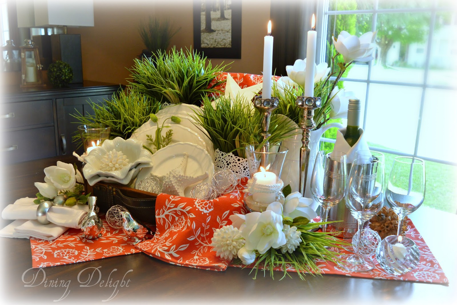 Dining Delight: Summer Tabletop Display