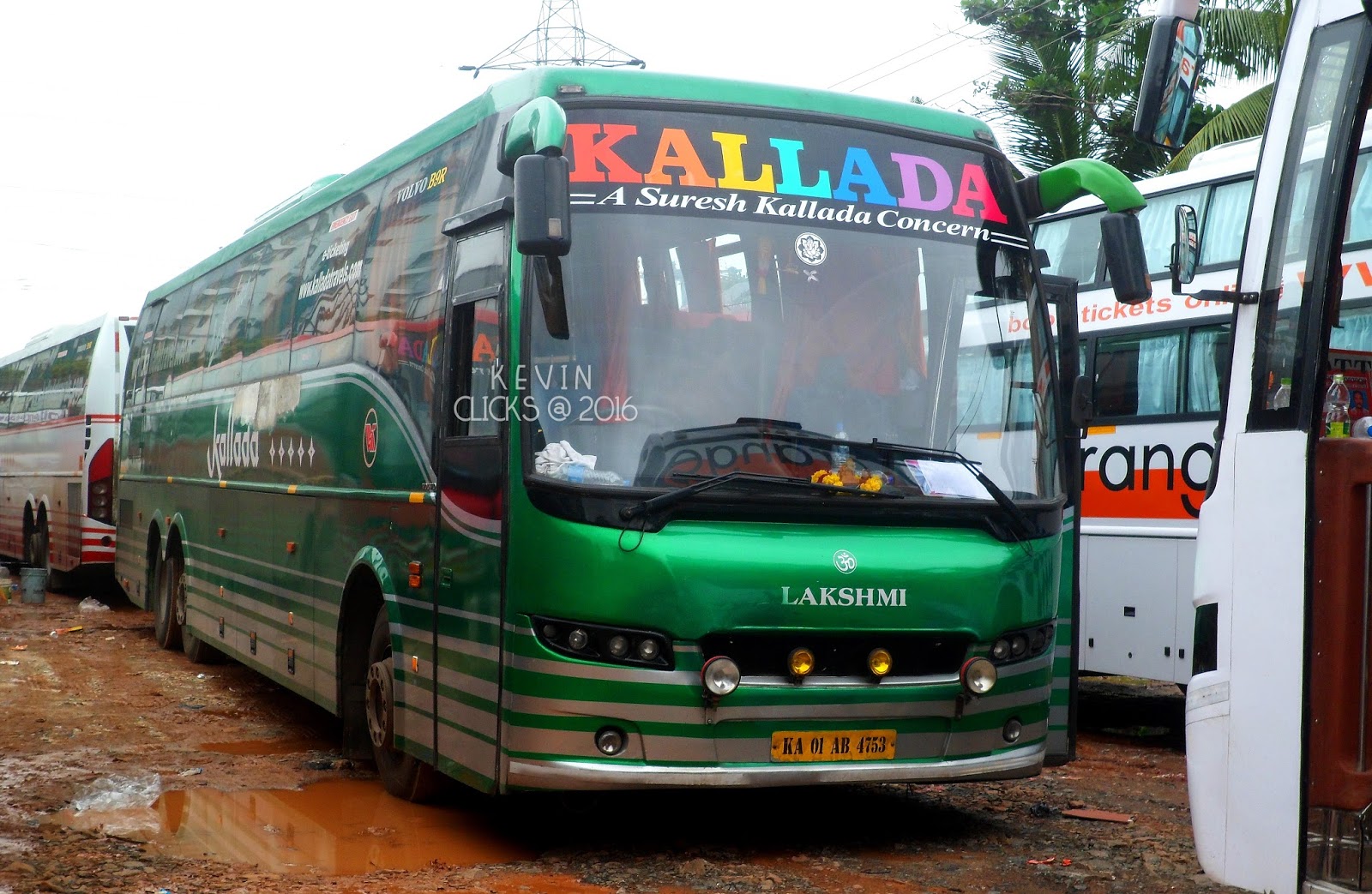 KEVIN CLICKS: Kallada Travels Volvo B9R..Banglore - Ernakulam