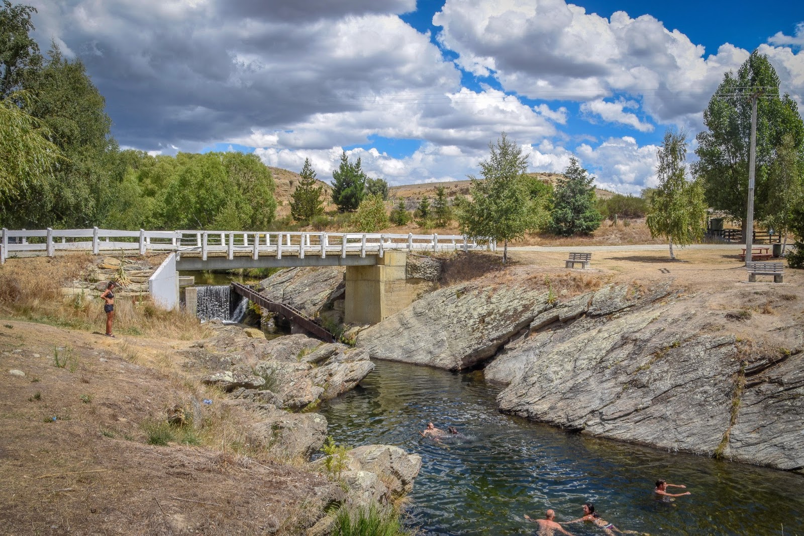 Paws Awhile: Patearoa & Paerau - Middle of Nowhere