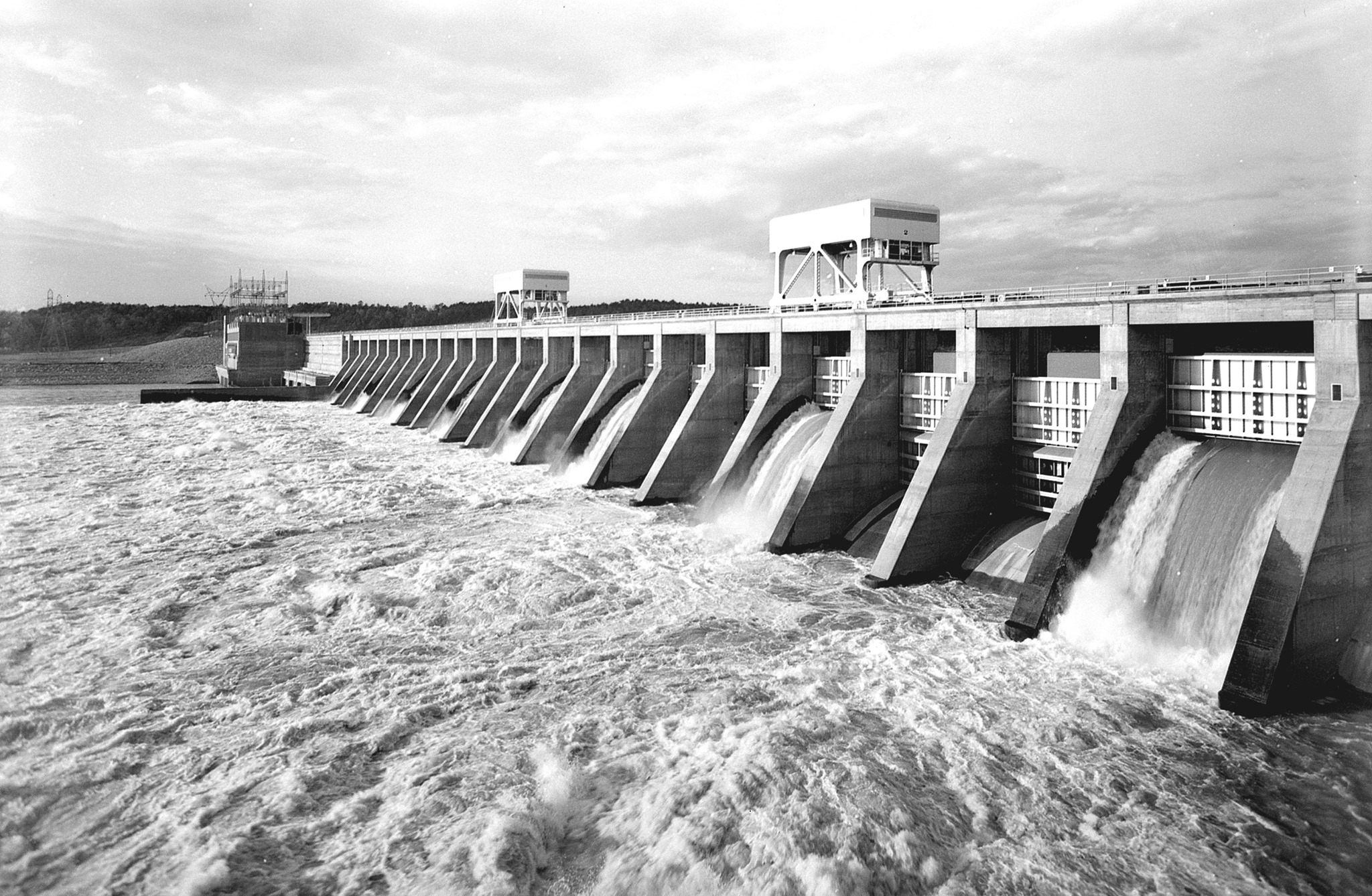 Industrial History: 1938 TVA 247netMW Pickwick Landing L&D