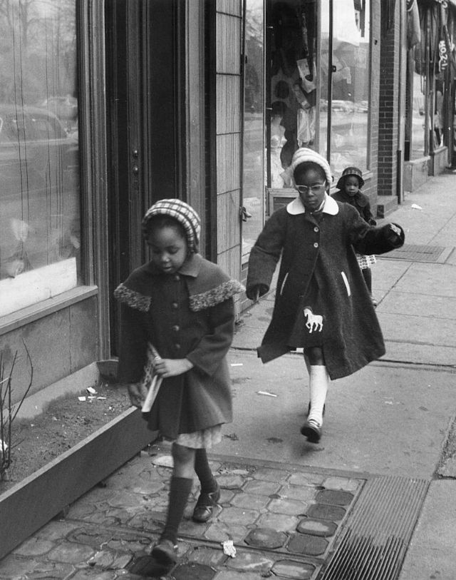 Vintage Black-and-White Portraits of Harlem Residents in the 1950s ...