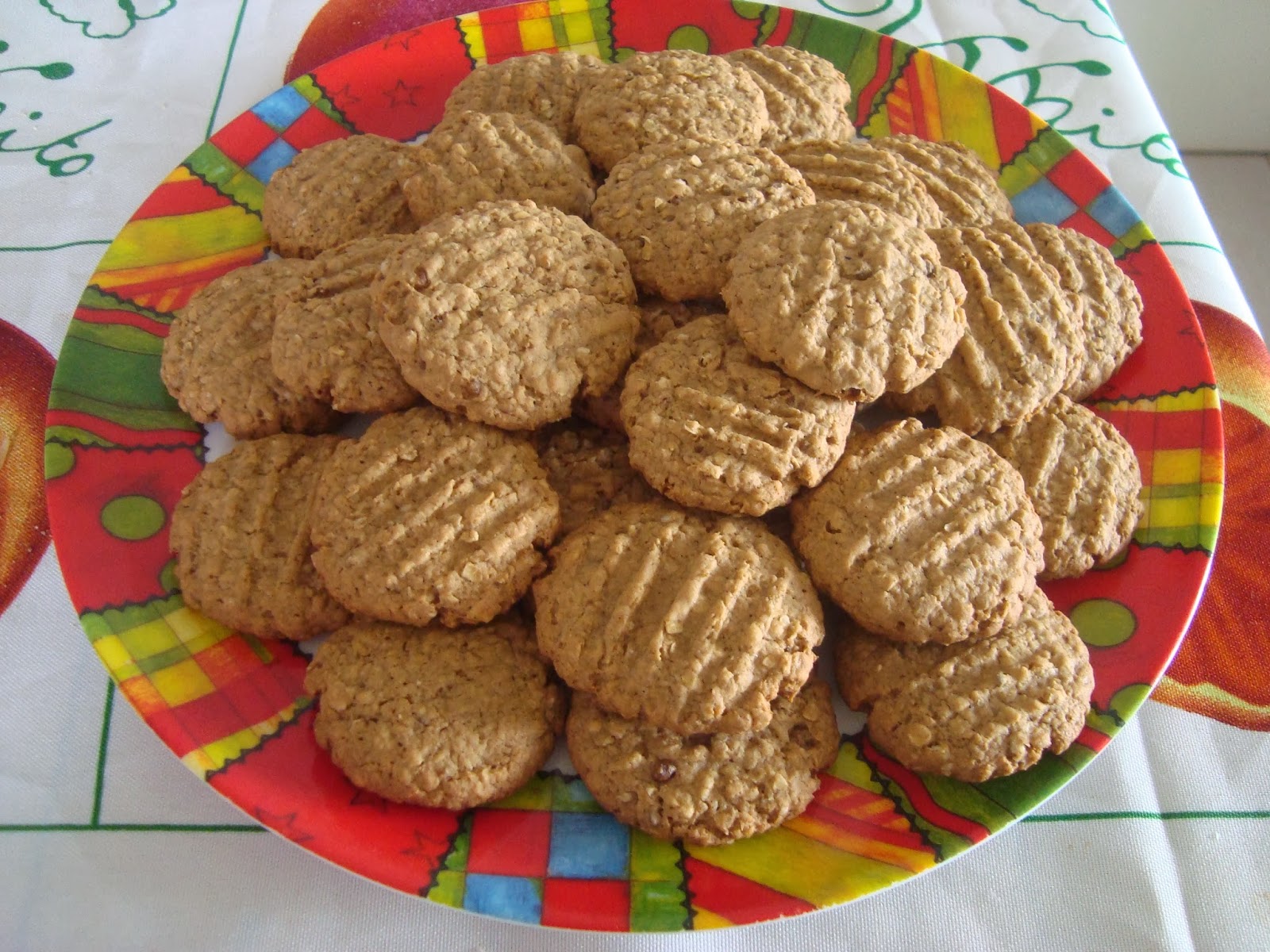 Rosa Luiza Artes e Gostosuras: Biscoito saudável de aveia!