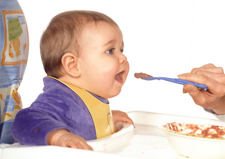 When and how to begin weaning ? and what types of food to introduce in ...