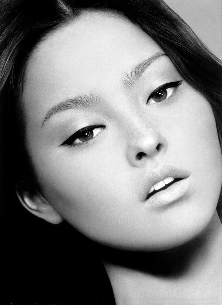 SulfiaNisty: Foto-Foto Devon Aoki Edwenna