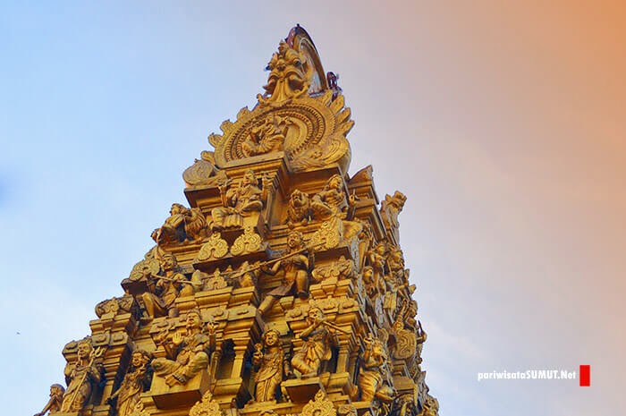 Kuil Shri Mariamman, Wisata Kuil di Medan dengan Pesona India ...