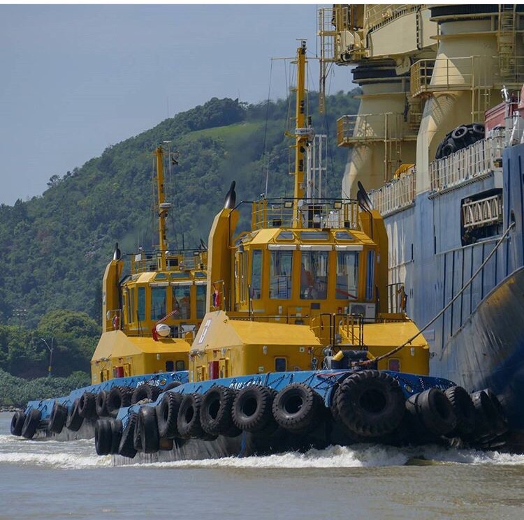 Filial Paranaguá: rebocadores de Itajaí