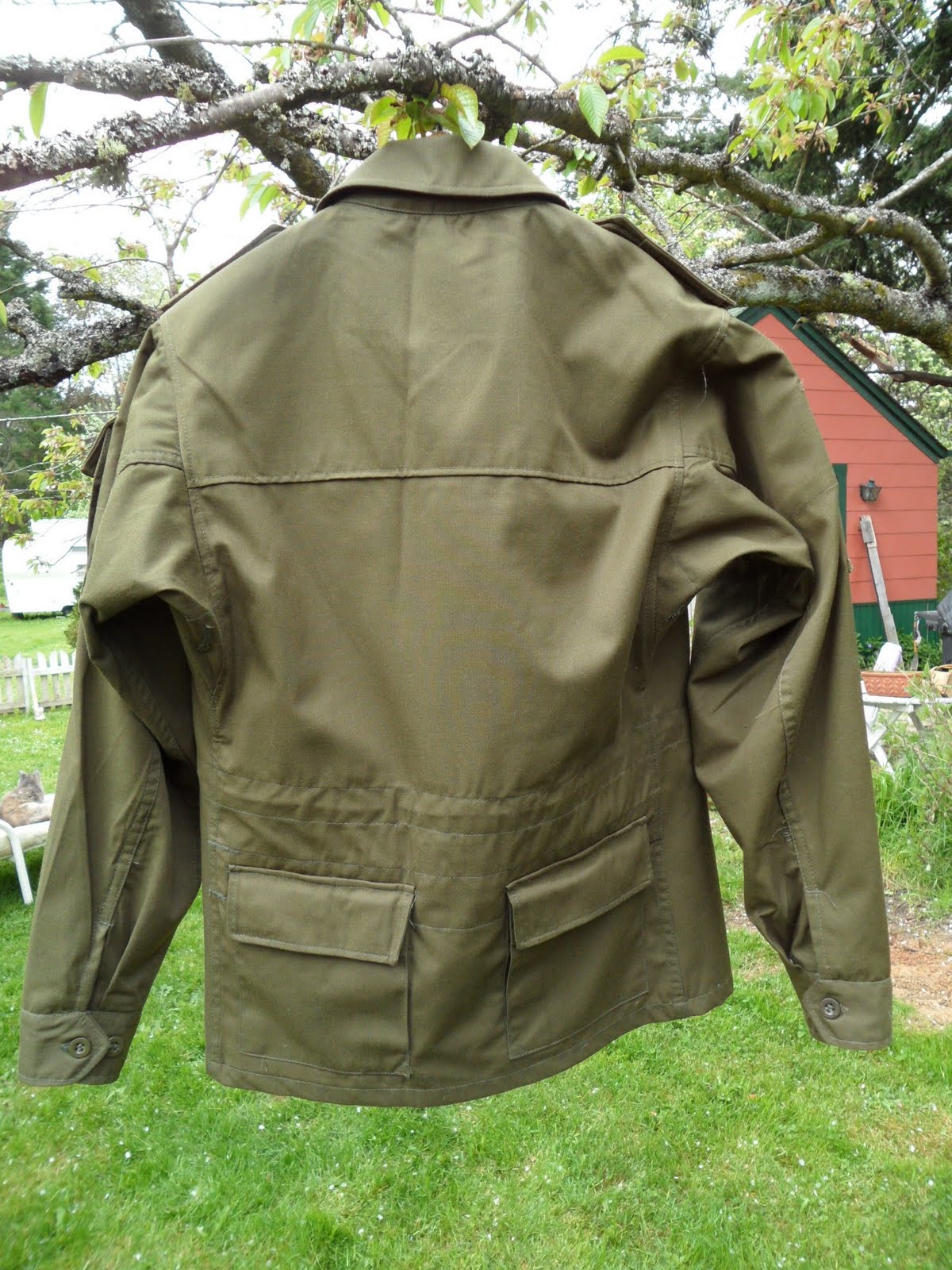 Four Bees: Czechoslovakian M85 Combat Shirt, Czech Paratroop & Recon Jacket