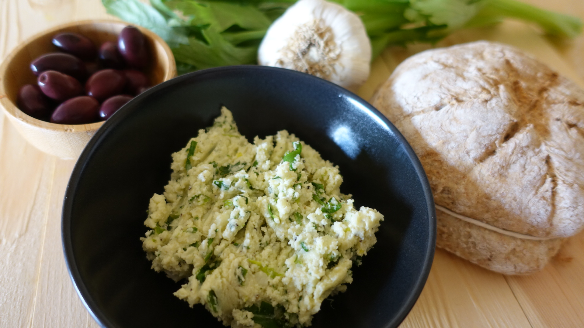 MORETUM A LA MANERA DE VIRGILIO