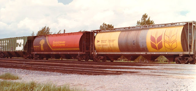 Trackside Treasure: Canada's Grain Fleet - Covered Hoppers