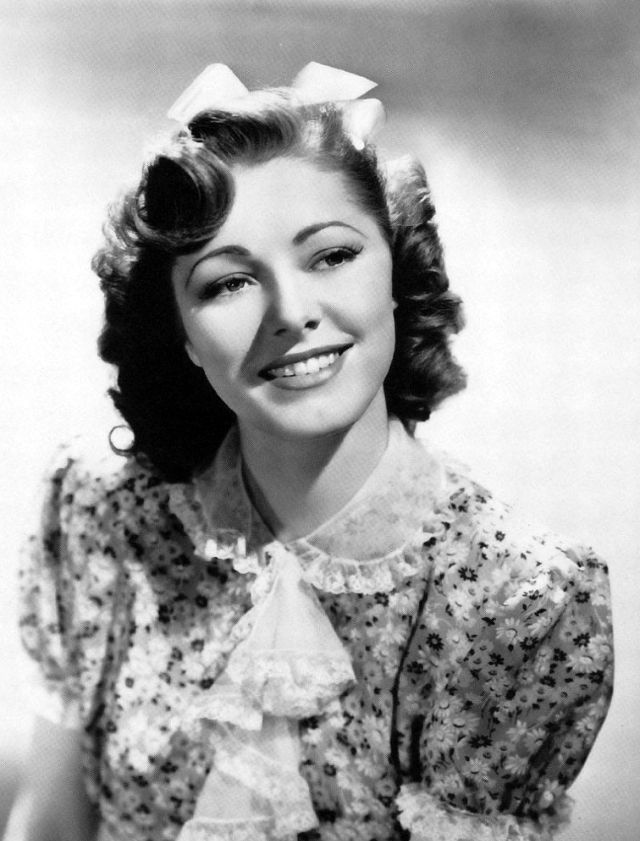 Woman of a Thousand Faces: Glamorous Photos of Eleanor Parker in the ...