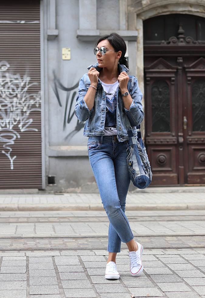 Odmładzający jeans - Minimalissmo. Blog modowy