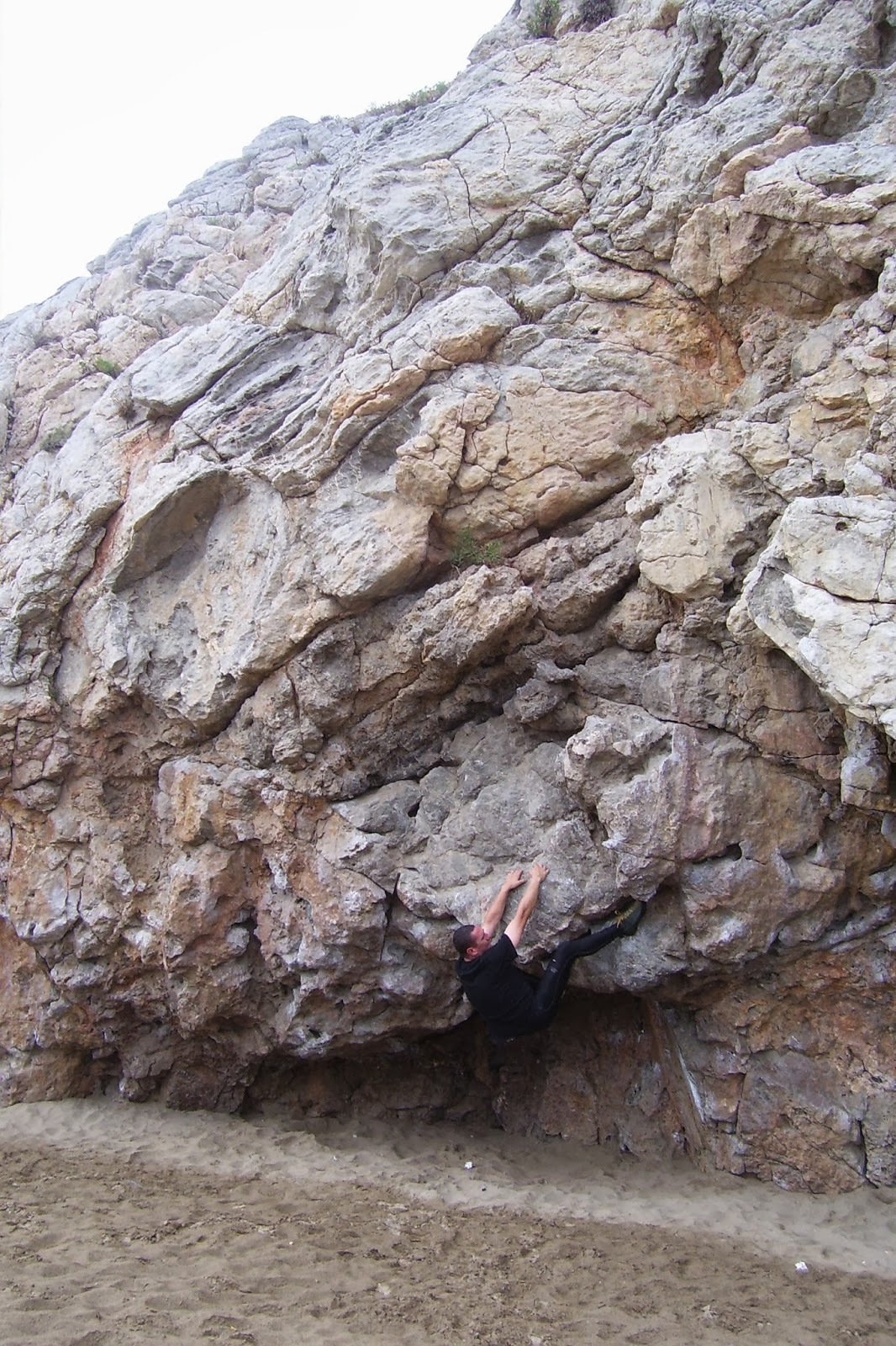 Els Cinc Peus al Gat.: Boulder a Cala Port Ginesta, Castelldefels ...