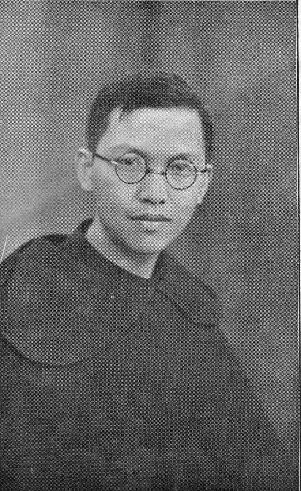 Gereja Katolik "SANTO YOHANES PENGINJIL" Paroki Bondowoso: foto romo-romo