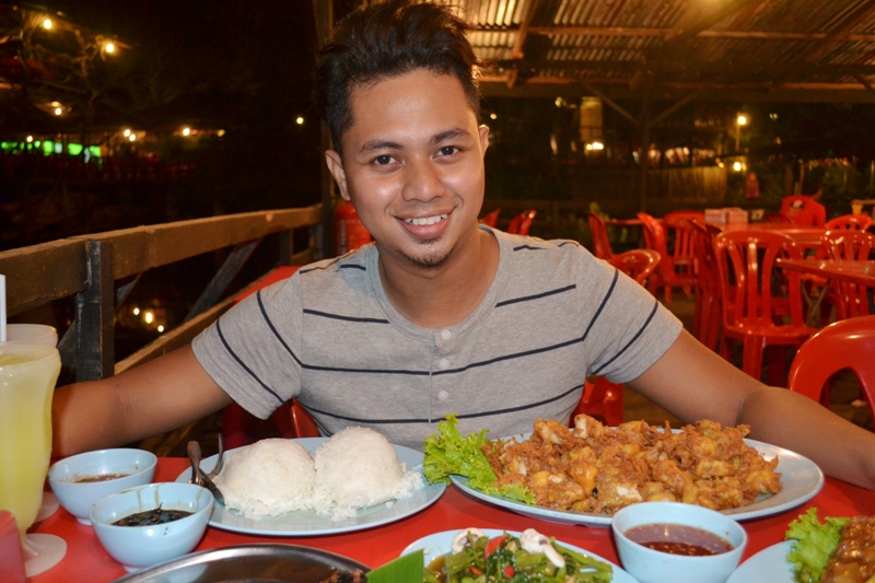 AKU JALAN AKU MAKAN: RESTORAN TASIK IDAMAN